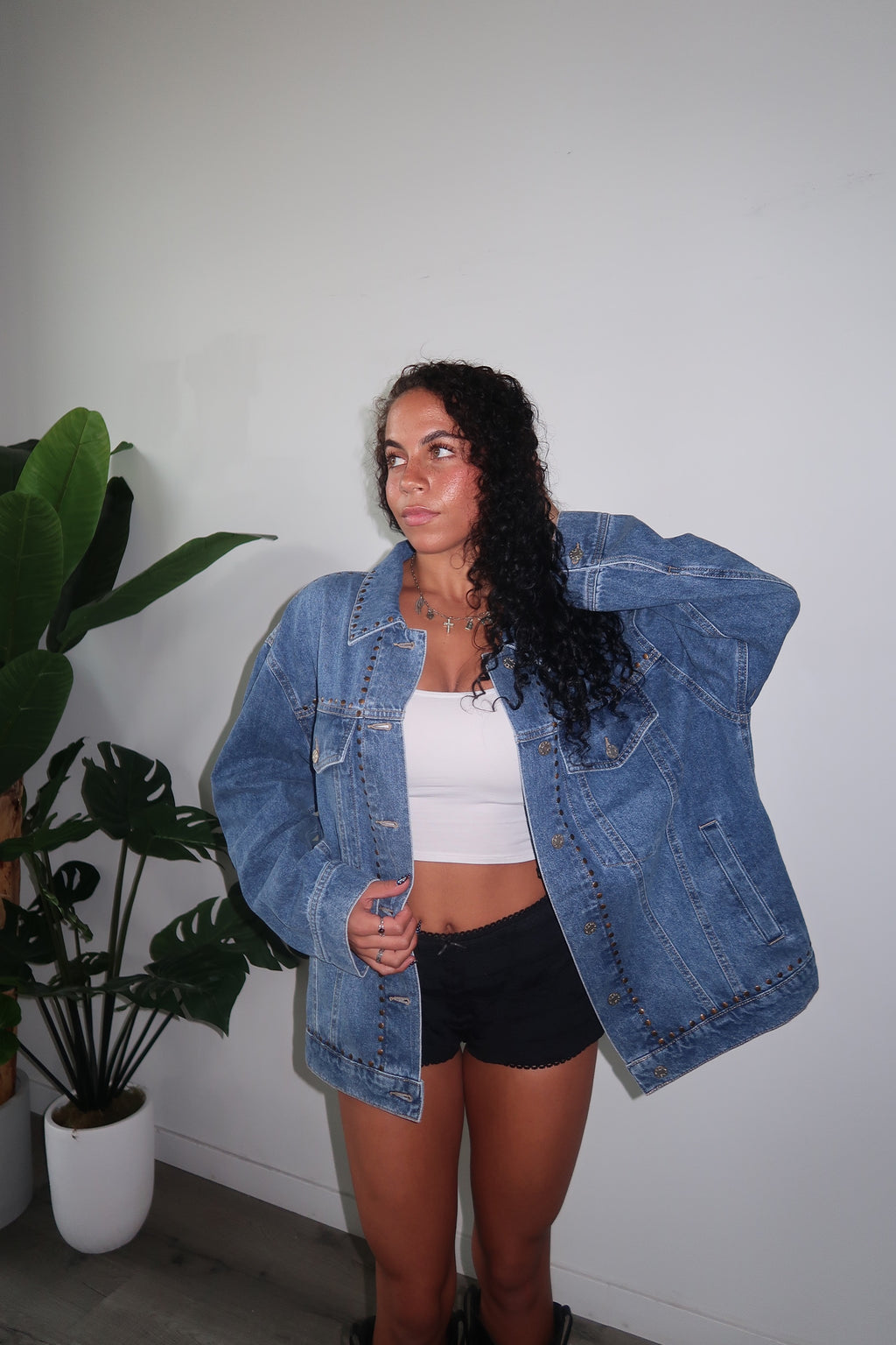 Daze Beau Vintage Blue Denim Jacket With Studs – Drift Clothing Co.